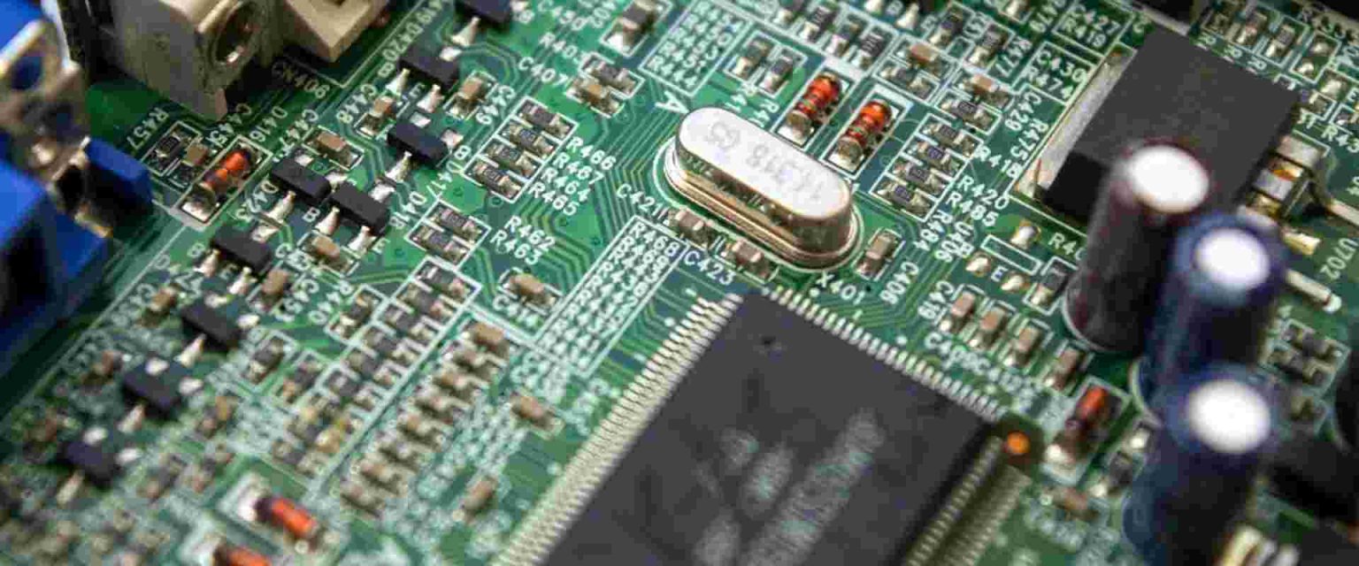 What is a silkscreen on a PCB? - RayPCB
