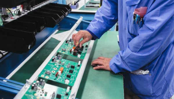 High-Quality Through-Hole Component Assembly for Robust PCBs - RayPCB