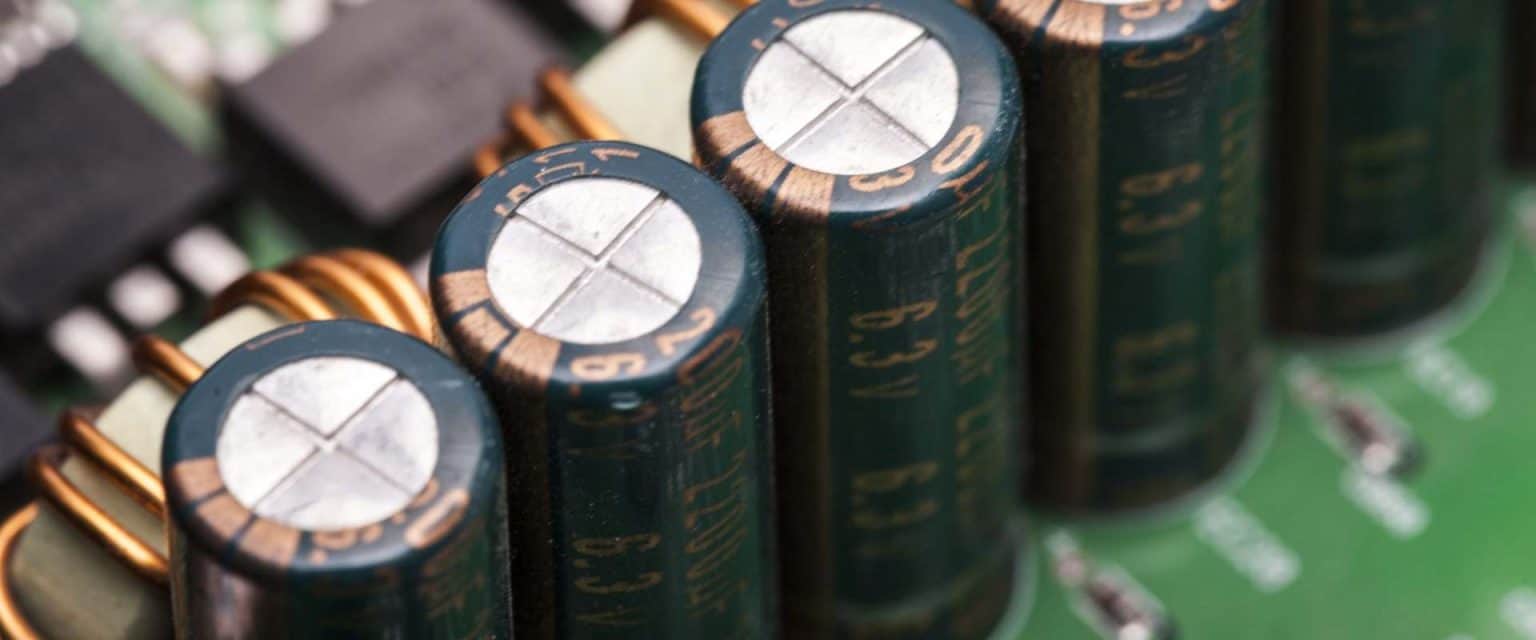 What is the Difference Between Small and Large Capacitors? - RayPCB
